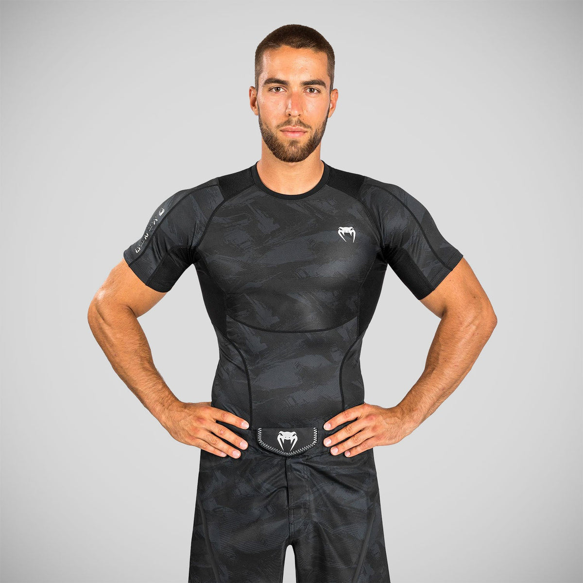 Black Venum Electron 3.0 Short Sleeve Rash Guard – Bytomic Trade ...